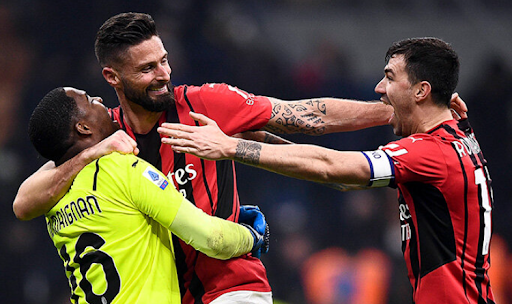 Shining Olivier Giroud nets twice in 3 minutes to snatch an important ...