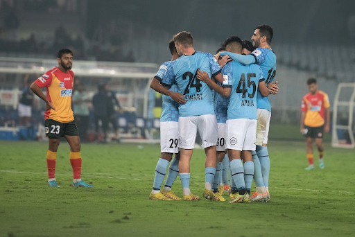 Apuia helps Mumbai City reclaim first place by defeating East Bengal 3 ...